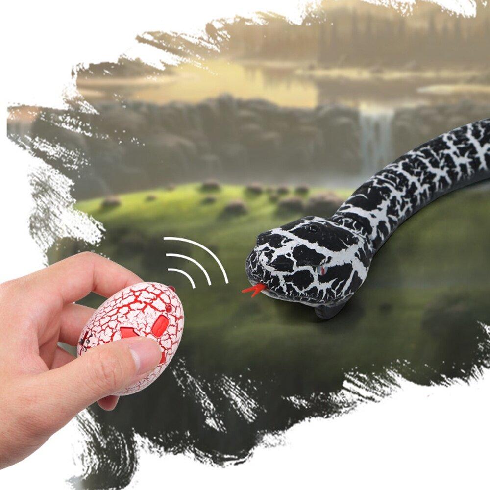 Remote Control Snake Toy Realistic Moving Cobra Snake - Snakely™